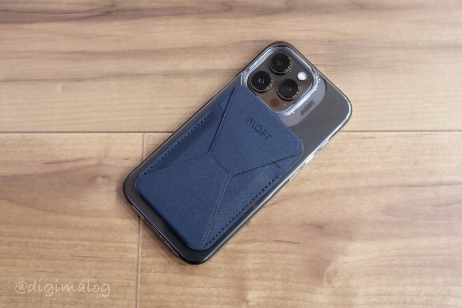 MOFTのiPhone13用MagSafeケースにブラックが出た